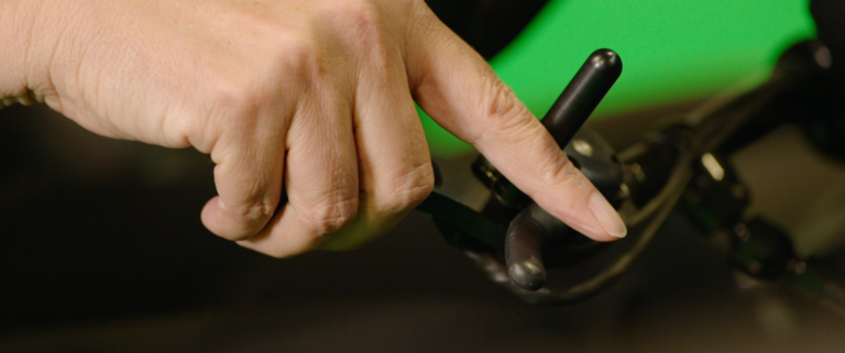 Watch push/pull hand controls in action