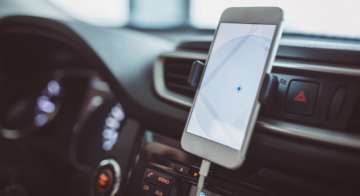 Top 16 best driving apps for 2025